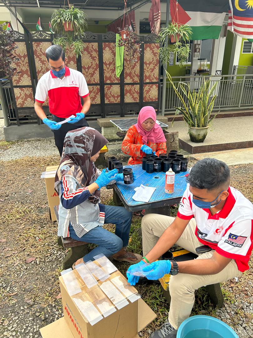 DREF DENGUE - Community Cleaning Activities in Selangor - Malaysian Red ...